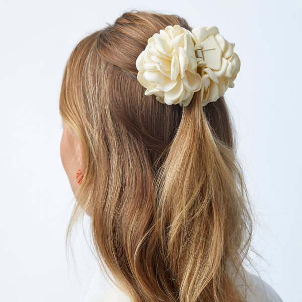 IVORY PEONY FLOWER CLAW CLIP - Lele Sadoughi