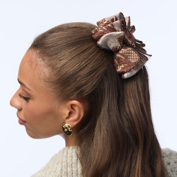 PLUM BLUSH MINI RITA FLORAL CLAW CLIP - Lele Sadoughi